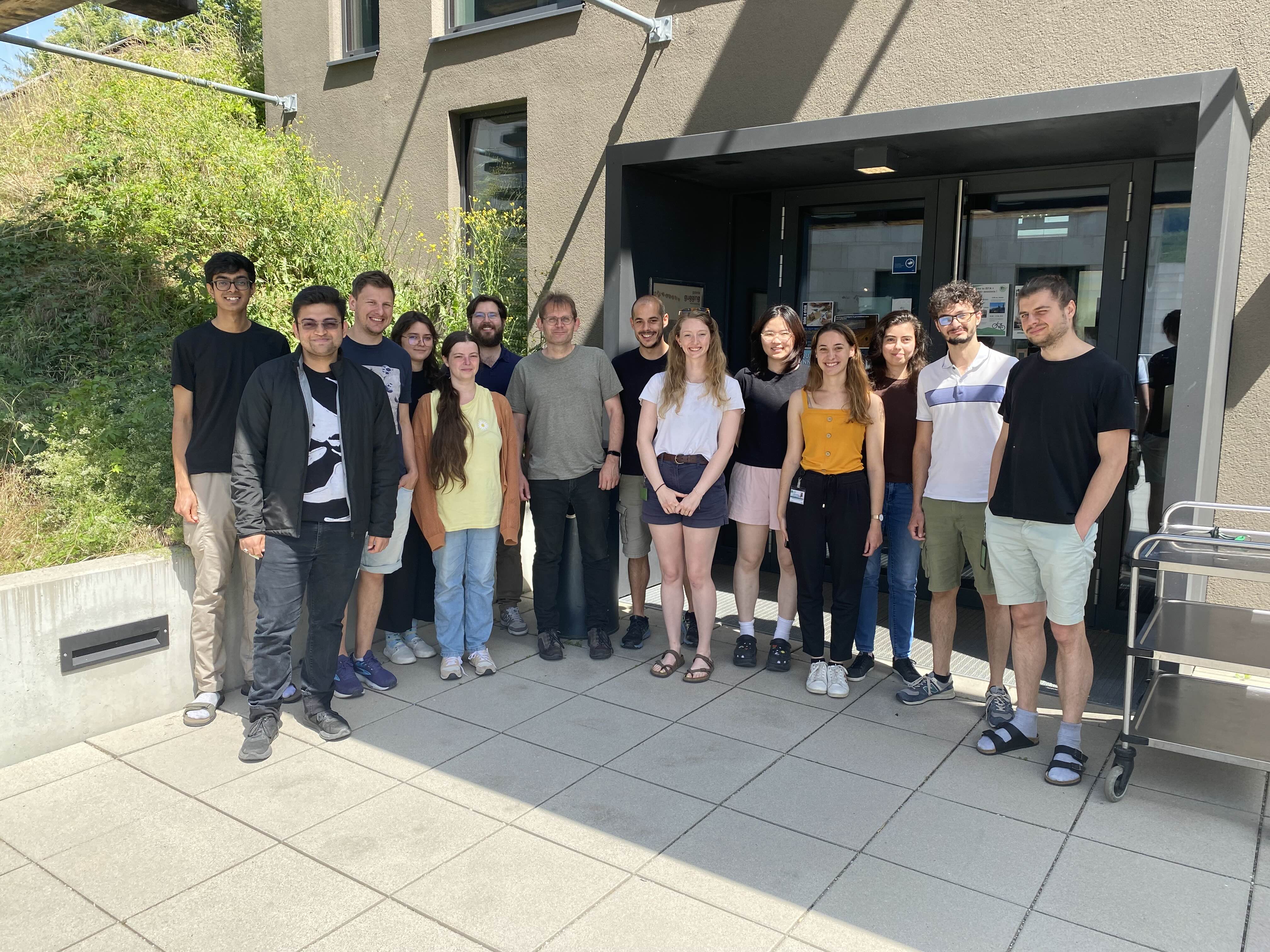 Team | nanoelectronics group